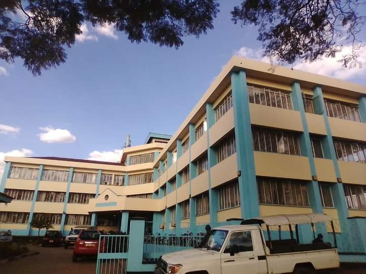 ANGRY MOB PET'S STONES AT POLICE OFFICERS 'OPERATION VALA MASK - Avant ...