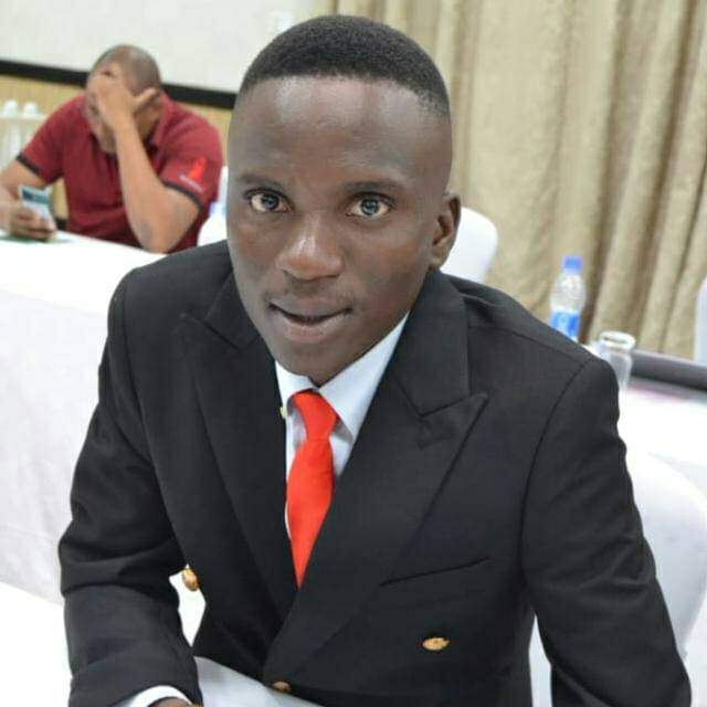 NSONA HUNGS HIMSELF AT 24 YEARS - Avant Publications